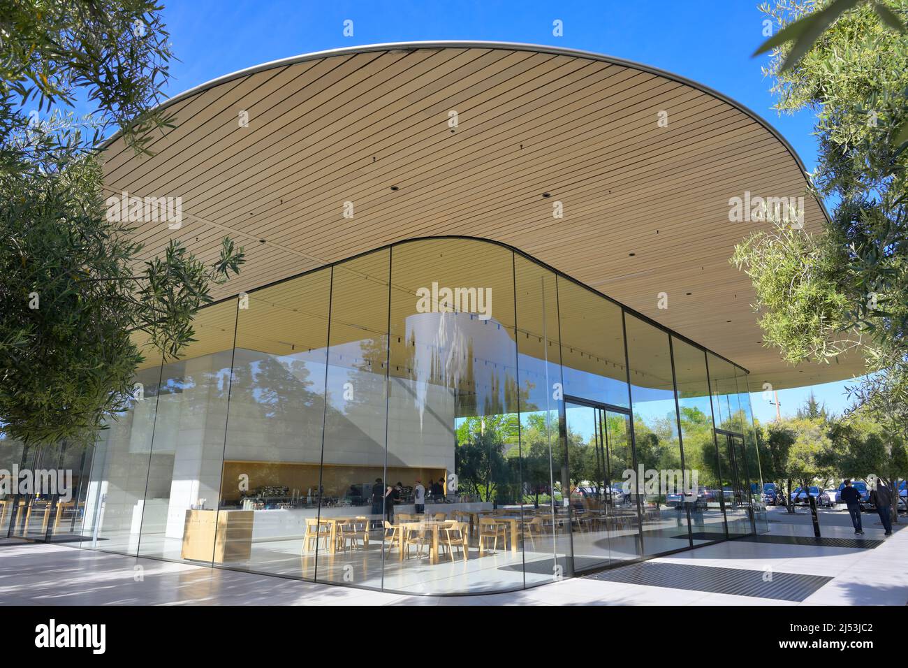 The Apple Park campus with the Apple Park visitor center, Cupertino CA ...