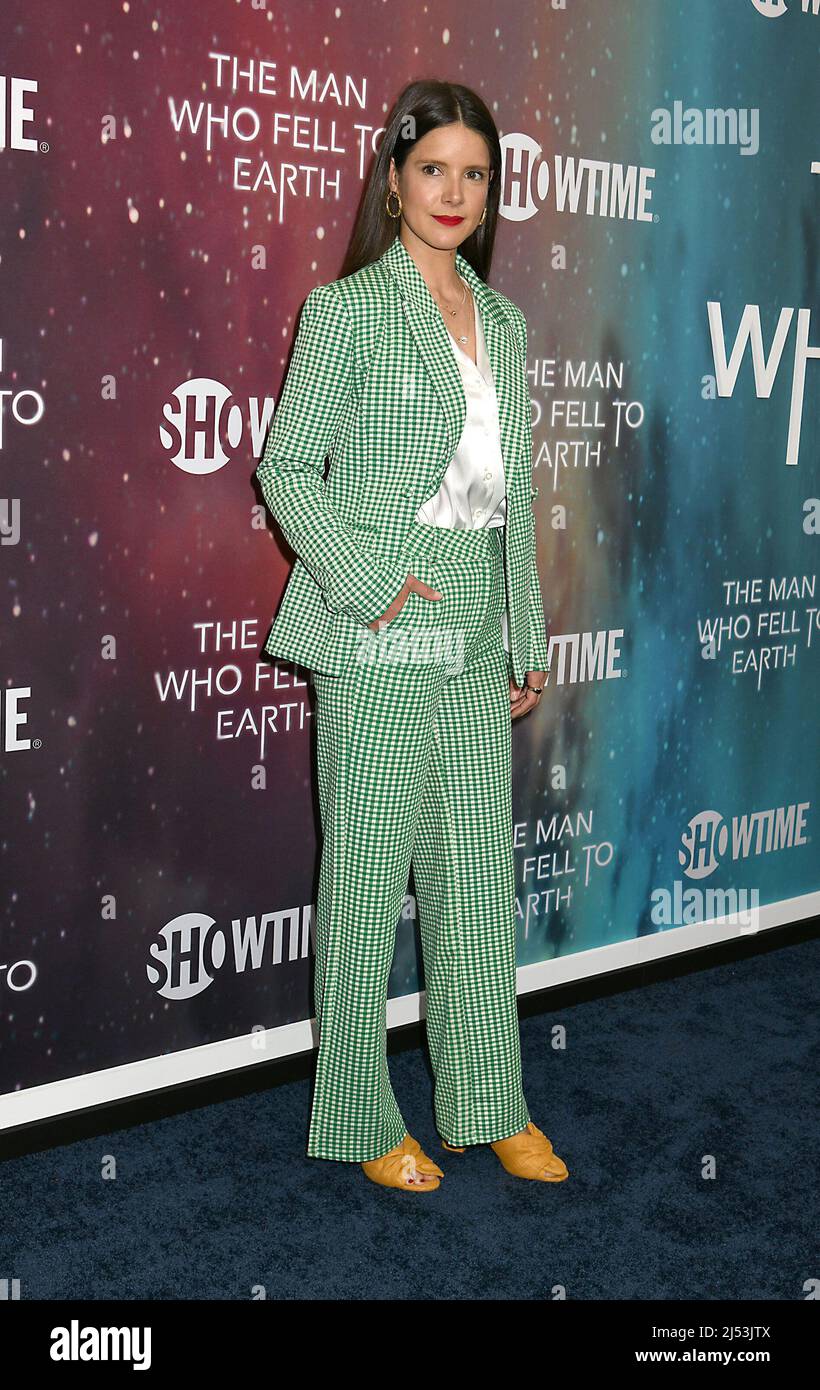 Sonya Cassidy attends Showtime's New Drama Series "The Man Who Fell To ...