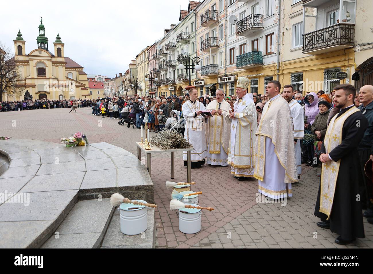 Metropolitan Volodymyr Viityshyn blesses willow bouquets outside the ...