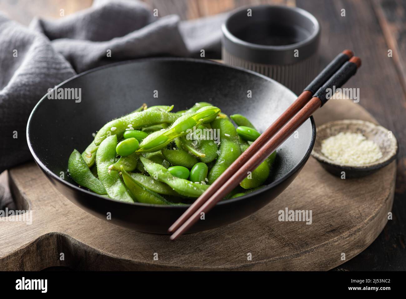 steamed edamame beans Stock Photo - Alamy