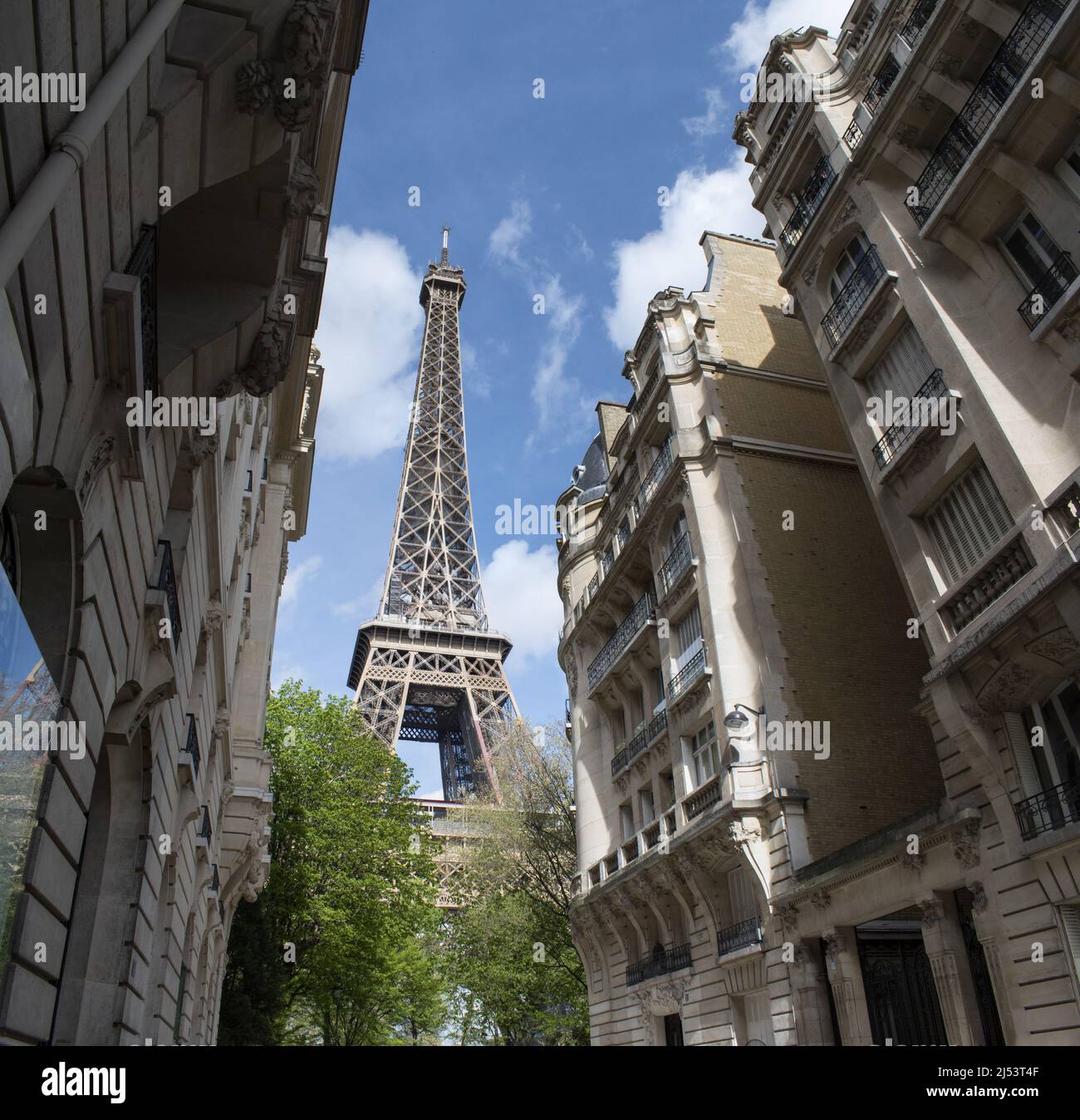 Paris, France, Europe: buildings in Rue de Buenos Aires with view of ...