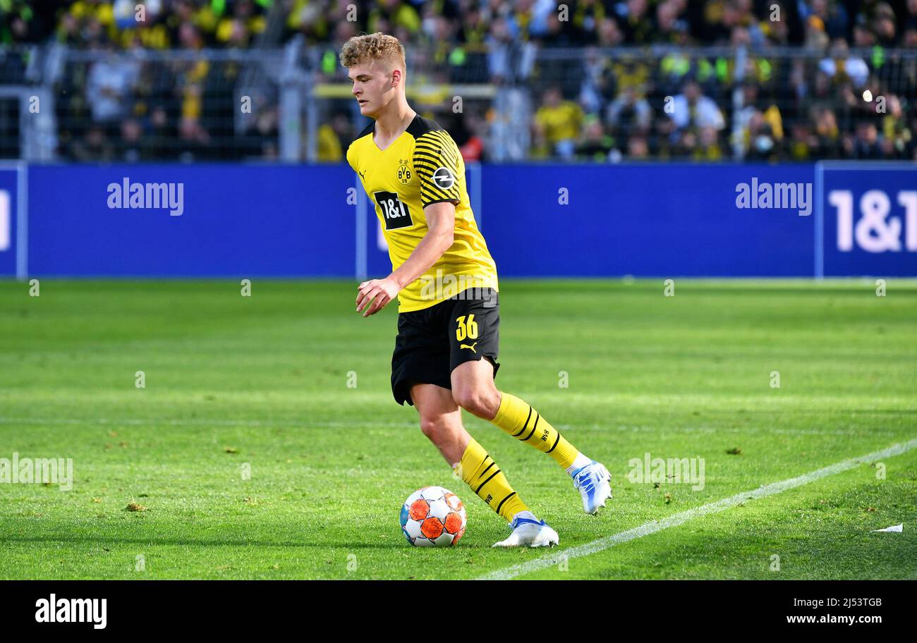 Tom rothe borussia dortmund hi-res stock photography and images - Alamy