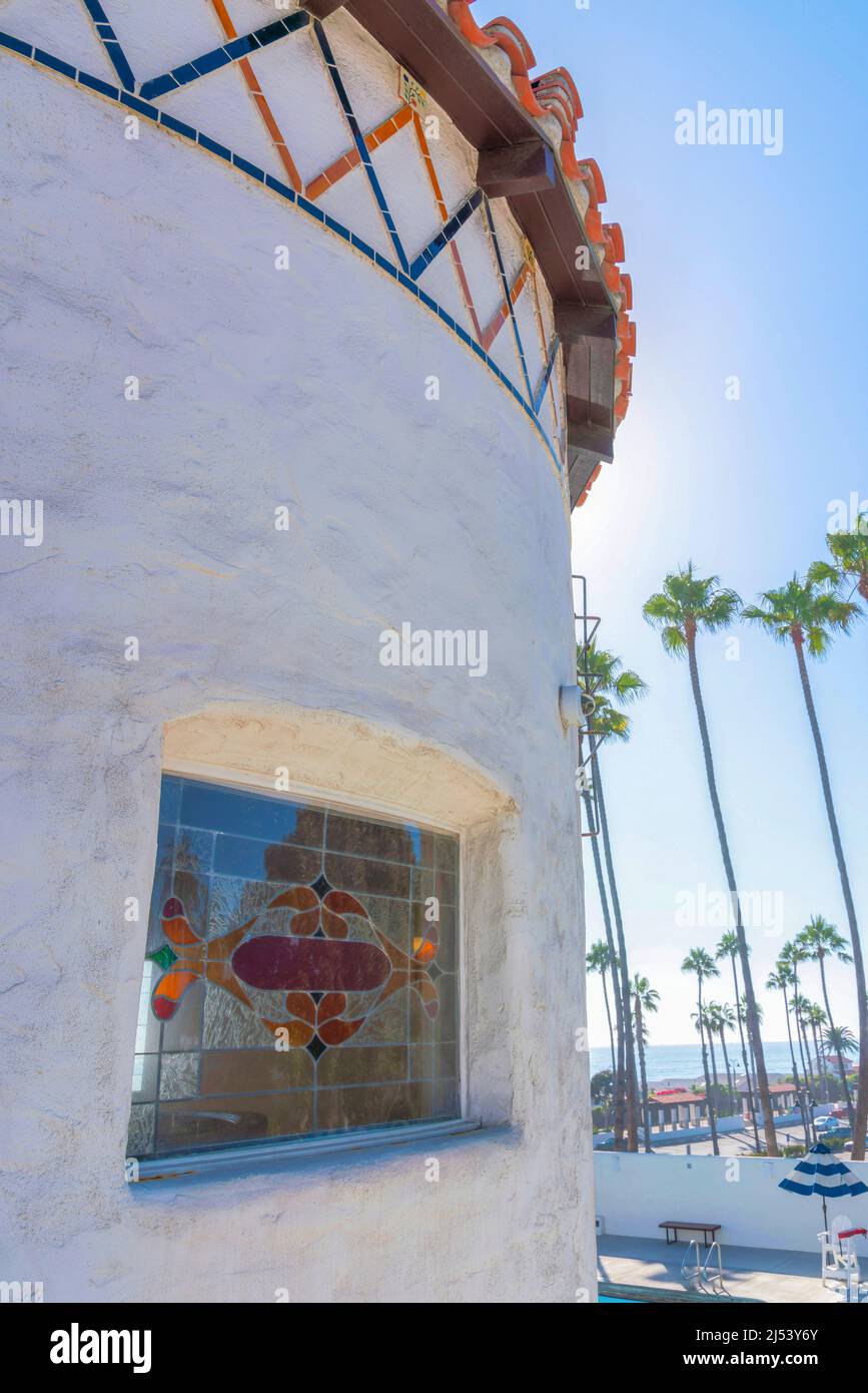 Curved window walls hi-res stock photography and images - Alamy