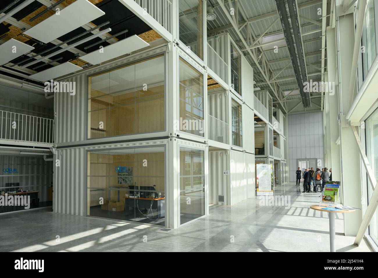 Press visit to Modul'Air, the largest public tertiary building of 1,821 ...