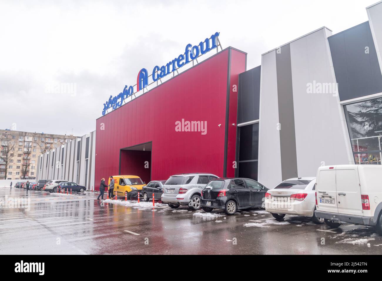 Carrefour store supermarket entrance hi-res stock photography and ...