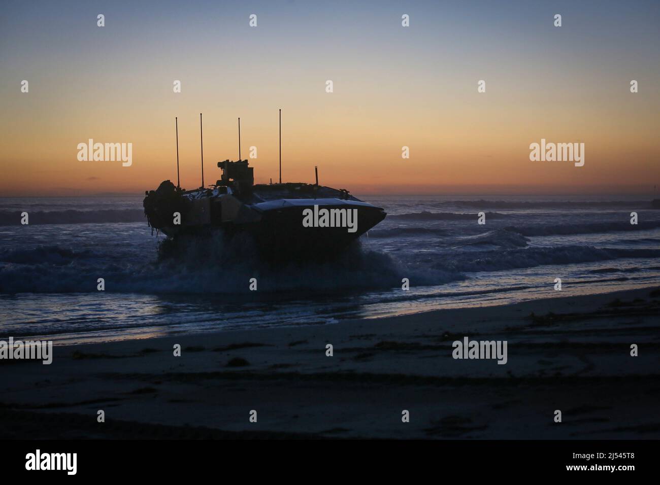 U.S. Marines with 3d Assault Amphibian Battalion, 1st Marine Division ...