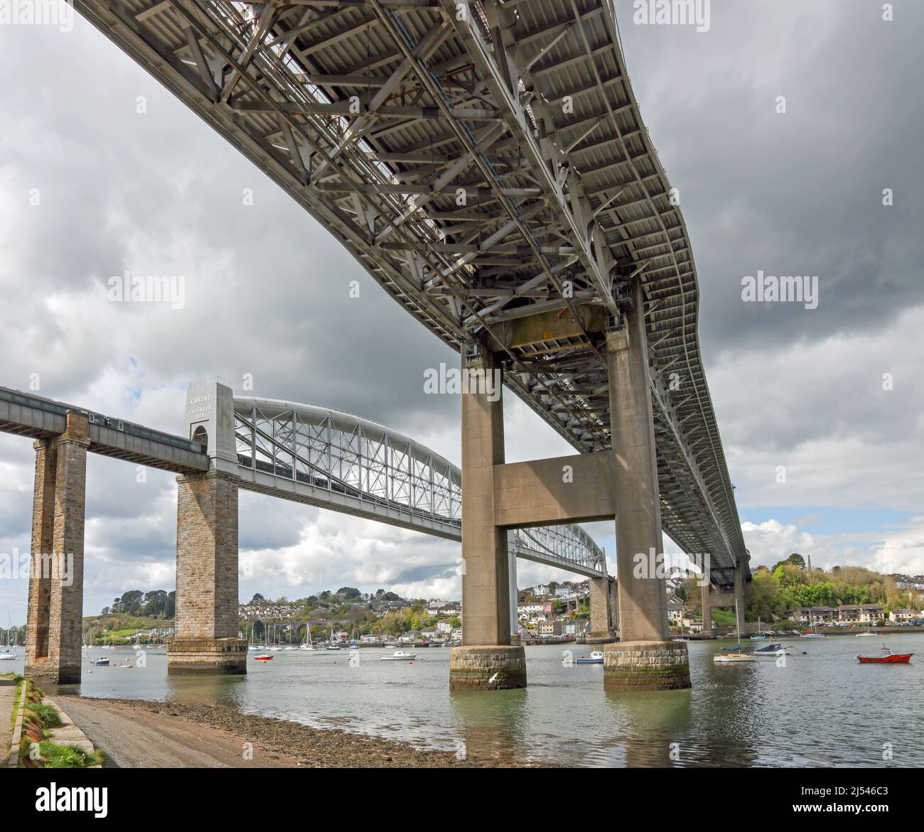 Royal albert bridge tamar train hi-res stock photography and images - Alamy