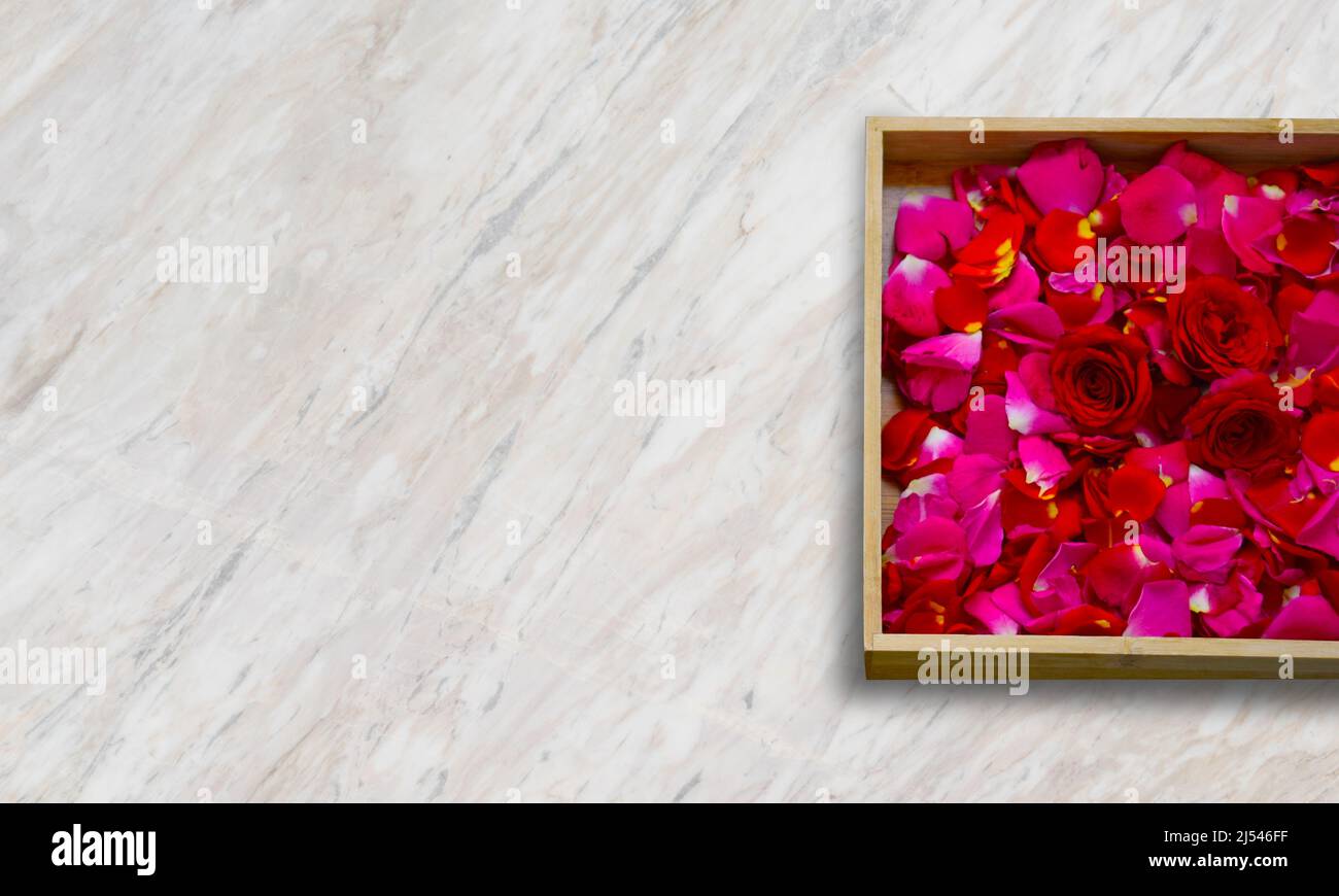 Tray of petals hi-res stock photography and images - Alamy
