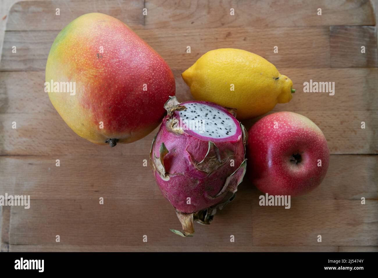Mango a citron hi-res stock photography and images - Alamy