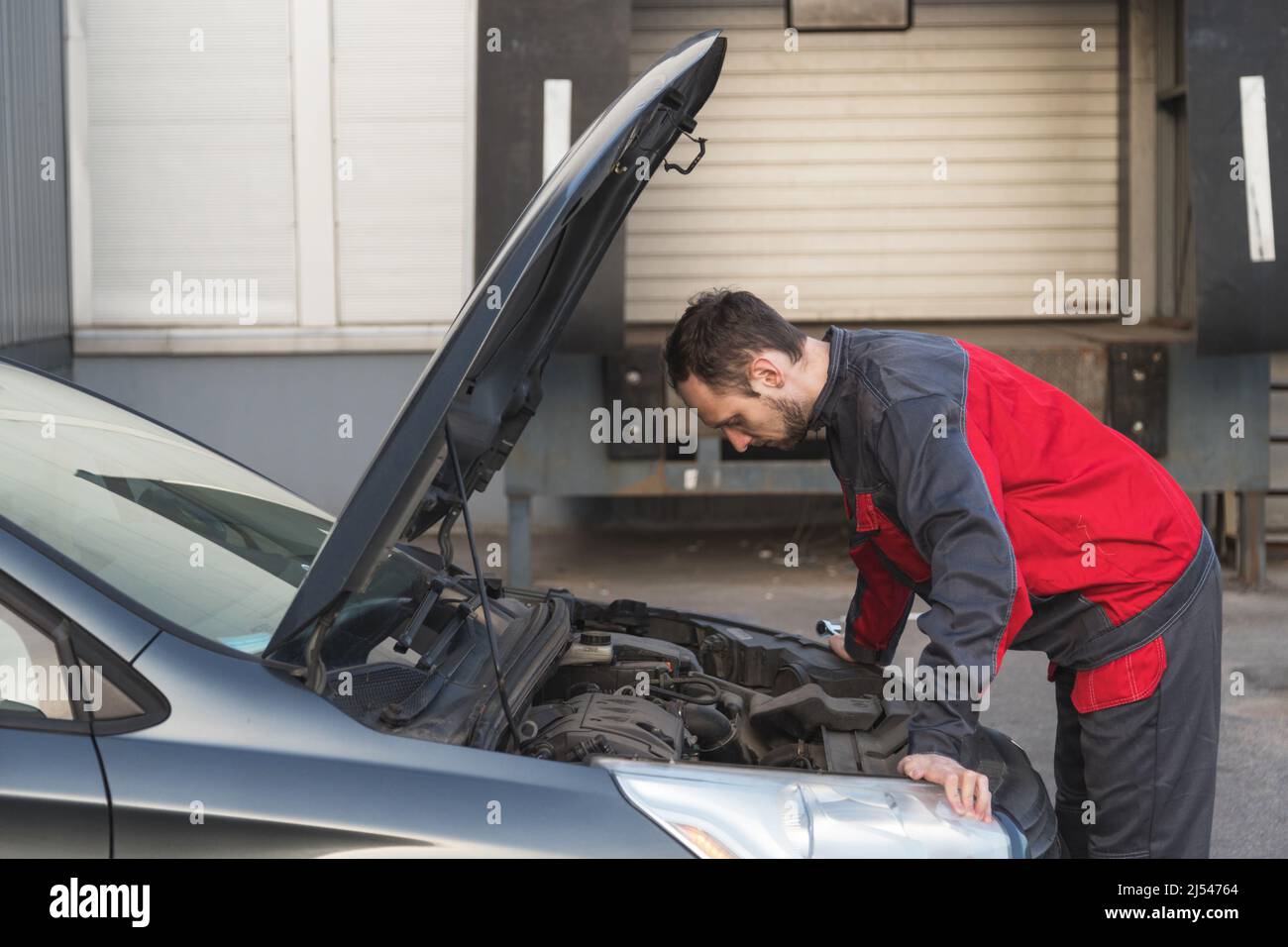 Mechanic inspection hi-res stock photography and images - Alamy