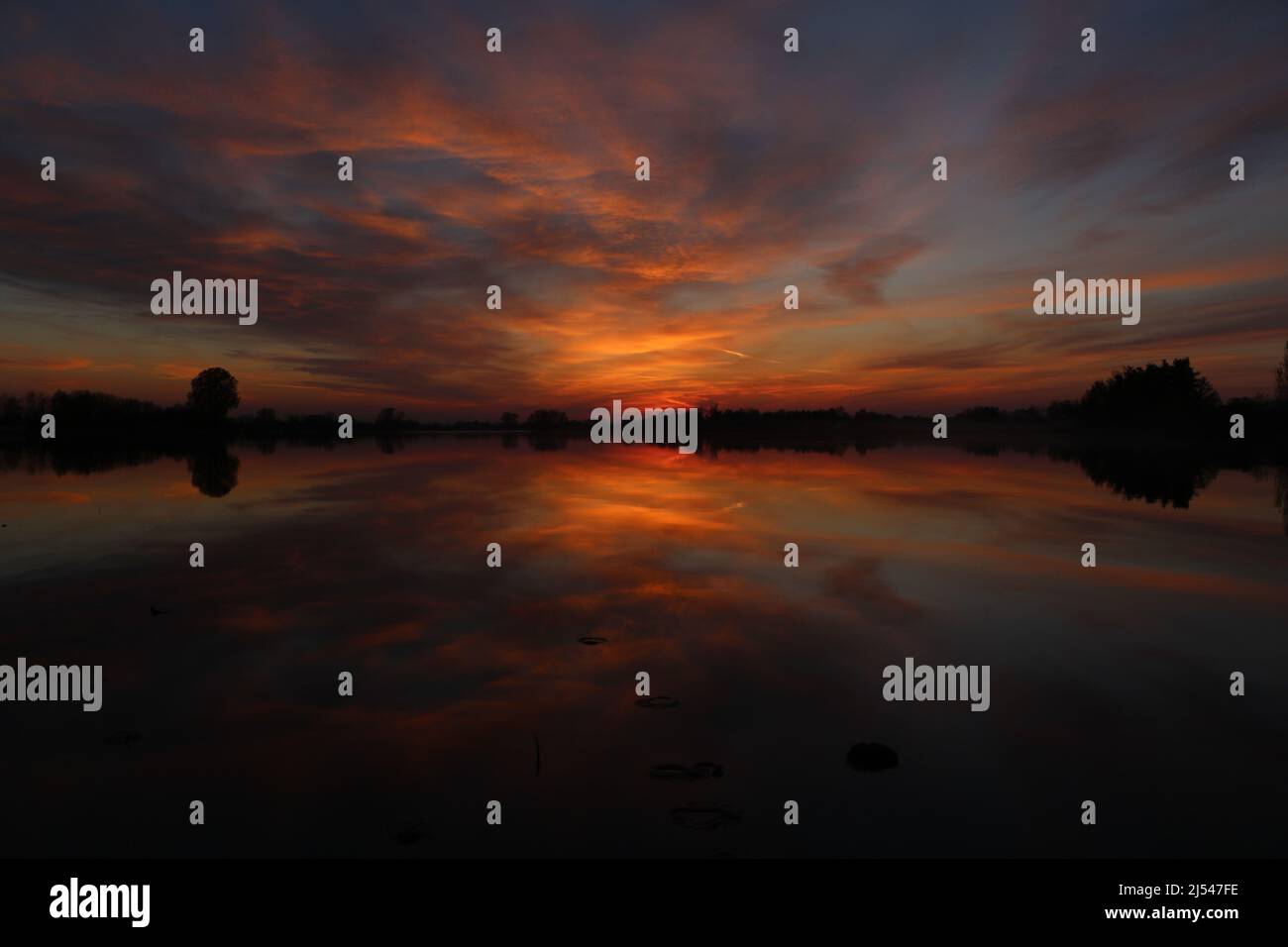 Spring lake hi-res stock photography and images - Alamy