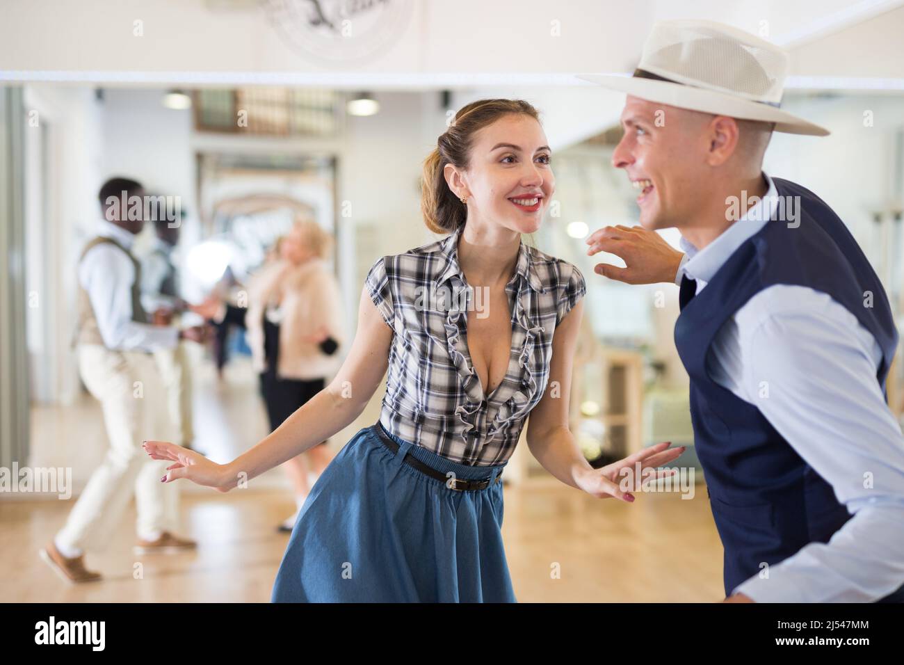 Dynamic swing hi-res stock photography and images - Alamy