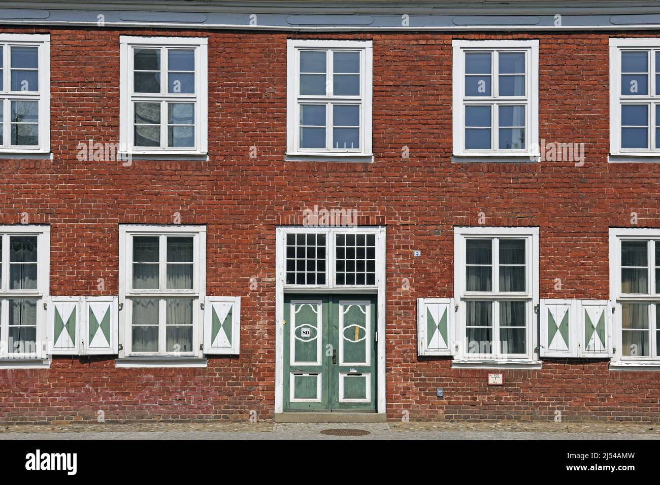 Dutch row houses hi-res stock photography and images - Alamy