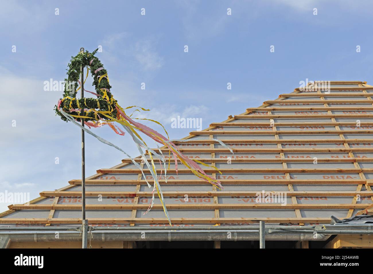 Topping out house hi-res stock photography and images - Alamy