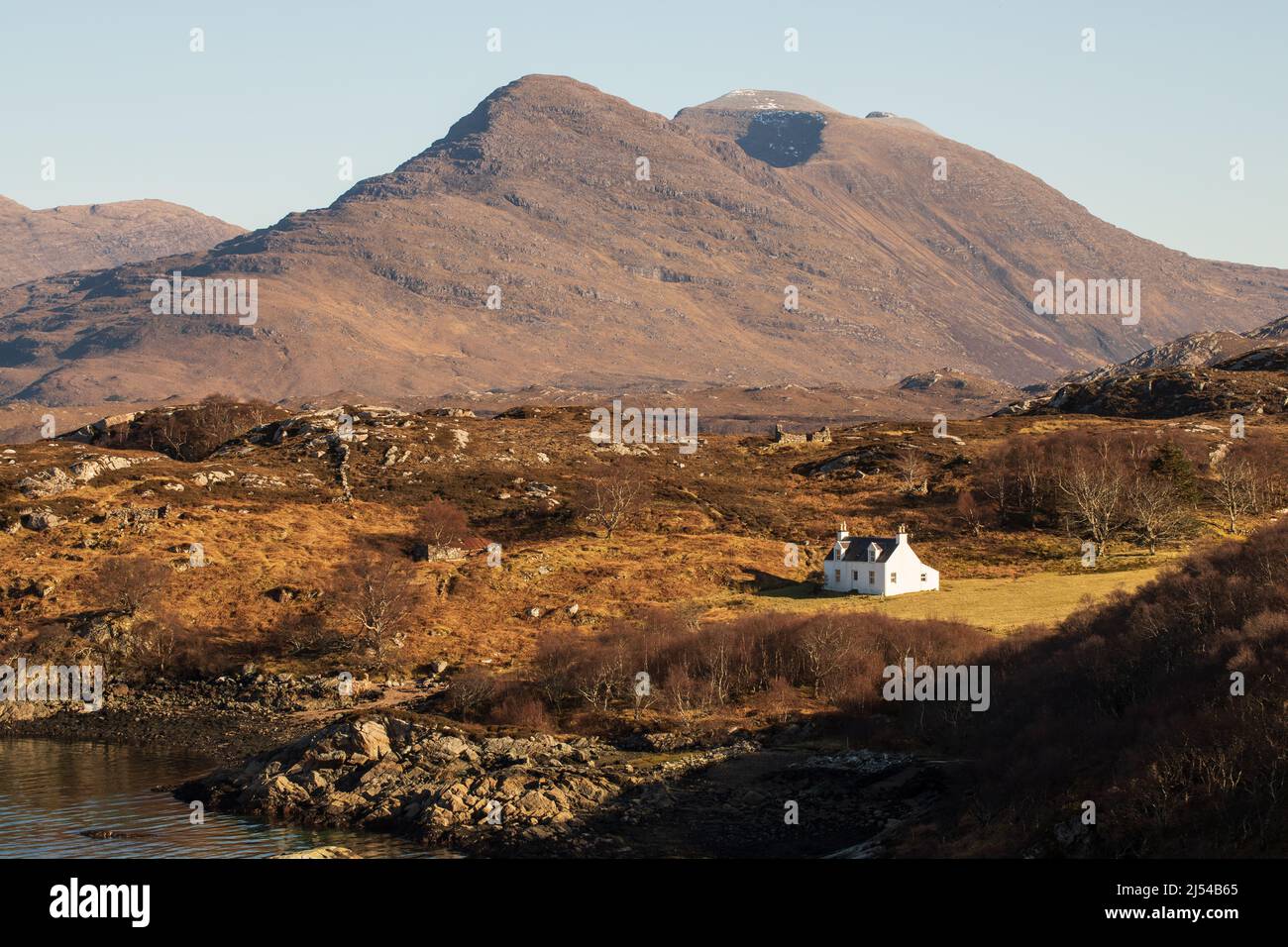 Lonely cottage hi-res stock photography and images - Alamy