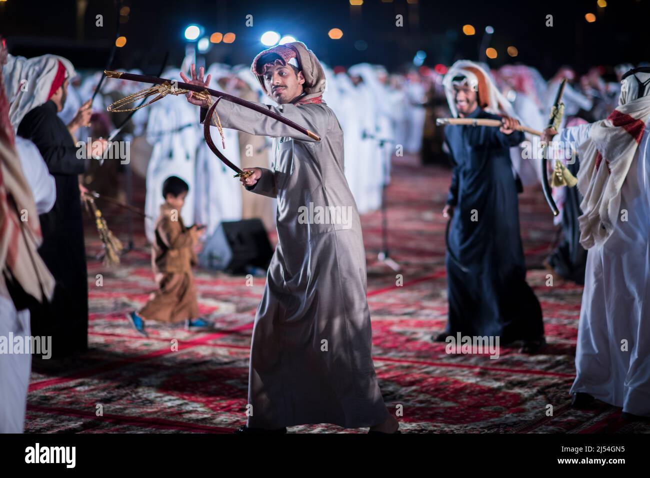 Sword dancing qatar hi-res stock photography and images - Alamy