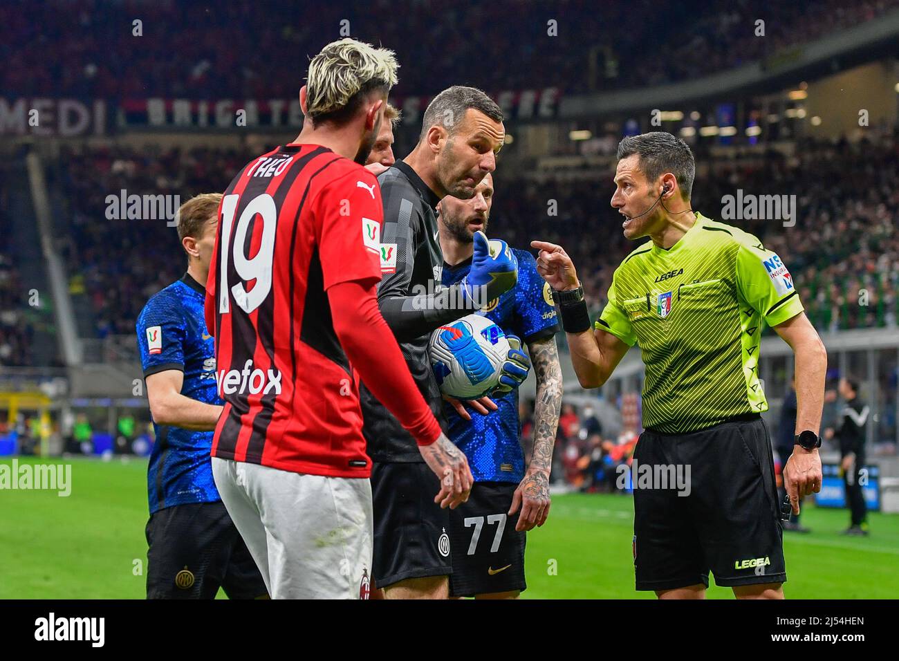 Milano, Italy. 19th Apr, 2022. Referee Maurizio Mariani seen with ...