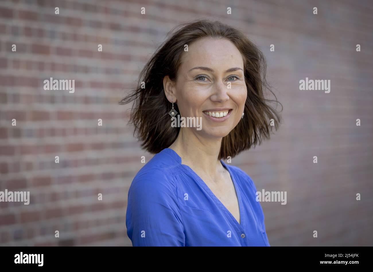 2022-04-20 11:26:32 HILVERSUM - Portrait Anna Woltz, a Dutch children's ...