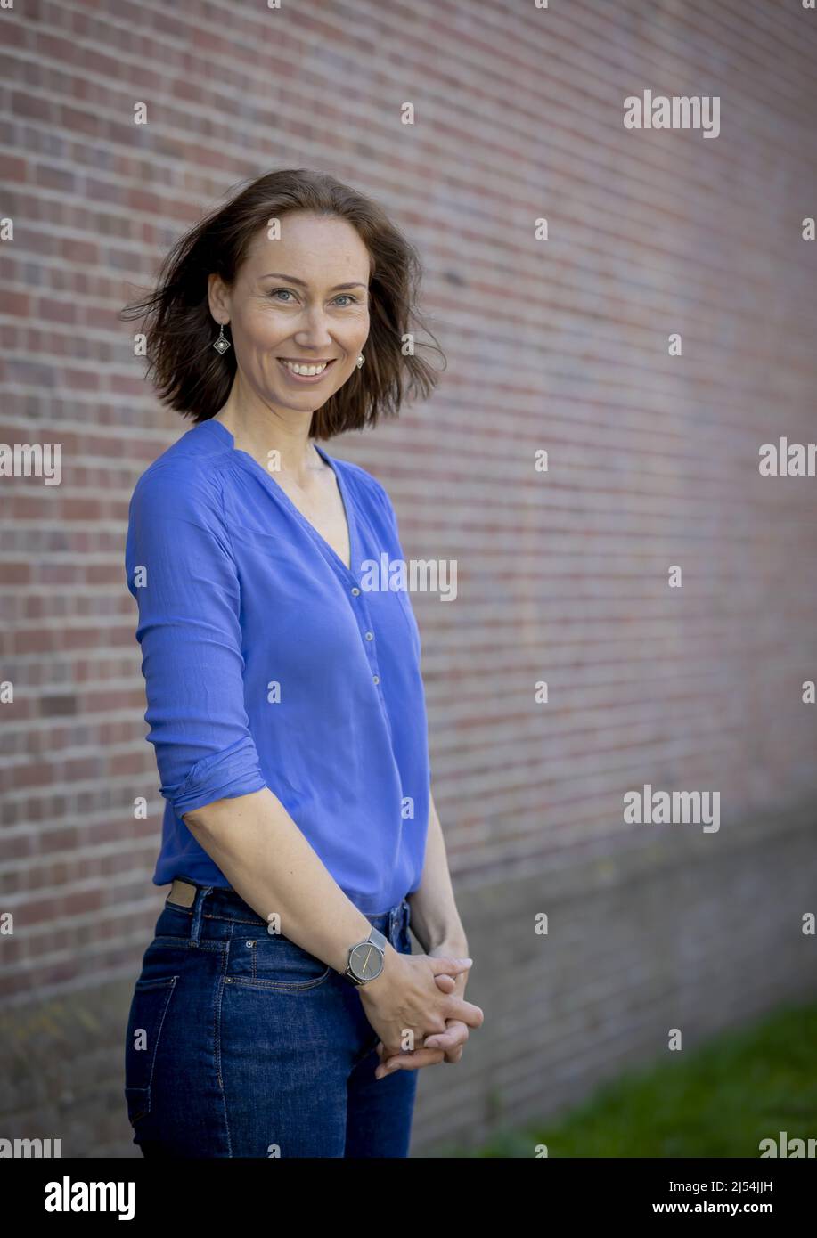 2022-04-20 11:26:37 HILVERSUM - Portrait Anna Woltz, a Dutch children's ...