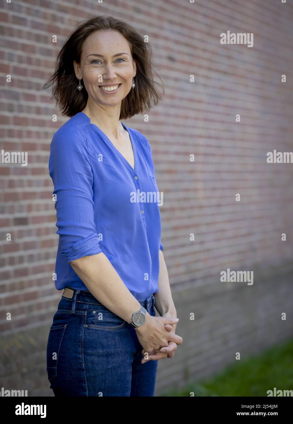 2022-04-20 11:26:36 HILVERSUM - Portrait Anna Woltz, a Dutch children's ...