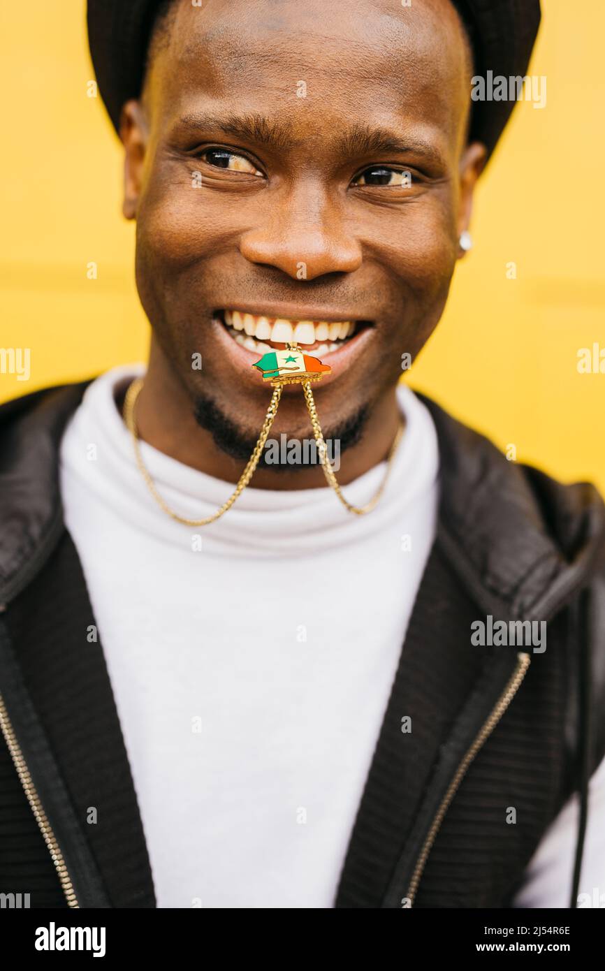 Senegal man men male adult hi-res stock photography and images - Alamy