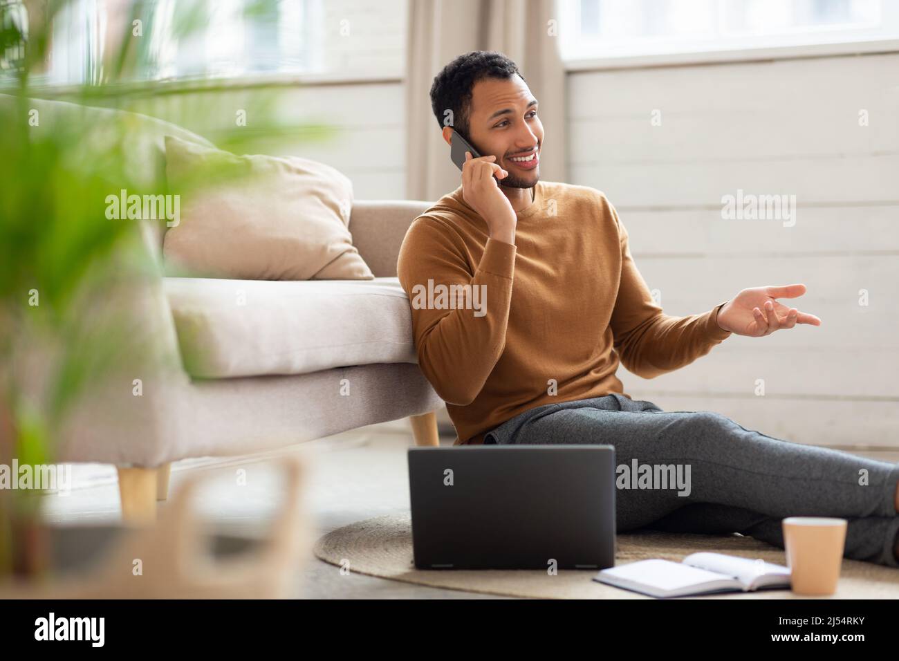 Turkish people talking hi-res stock photography and images - Alamy