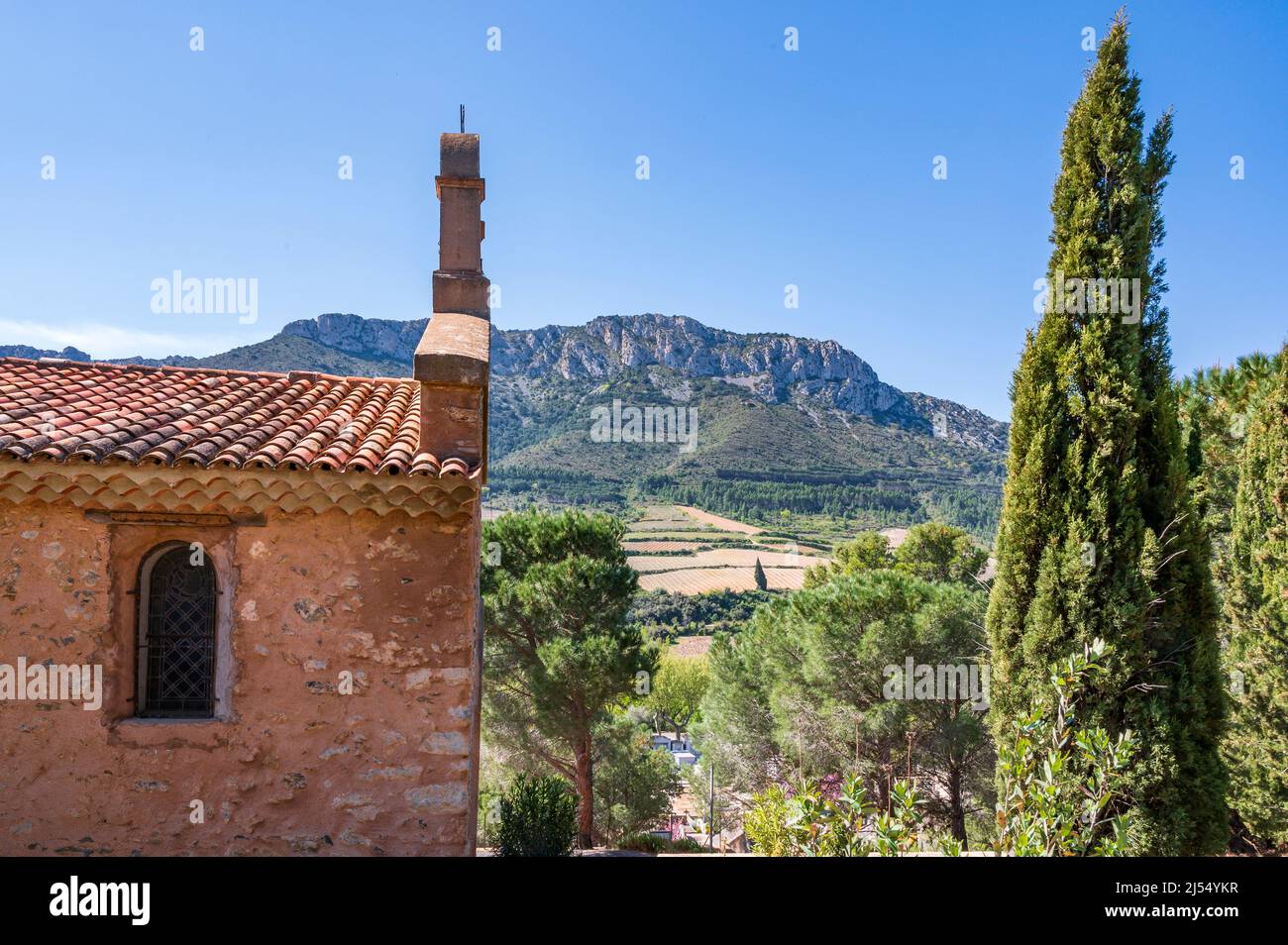 The chapel of Saint-Roch at Maury, France Stock Photo - Alamy