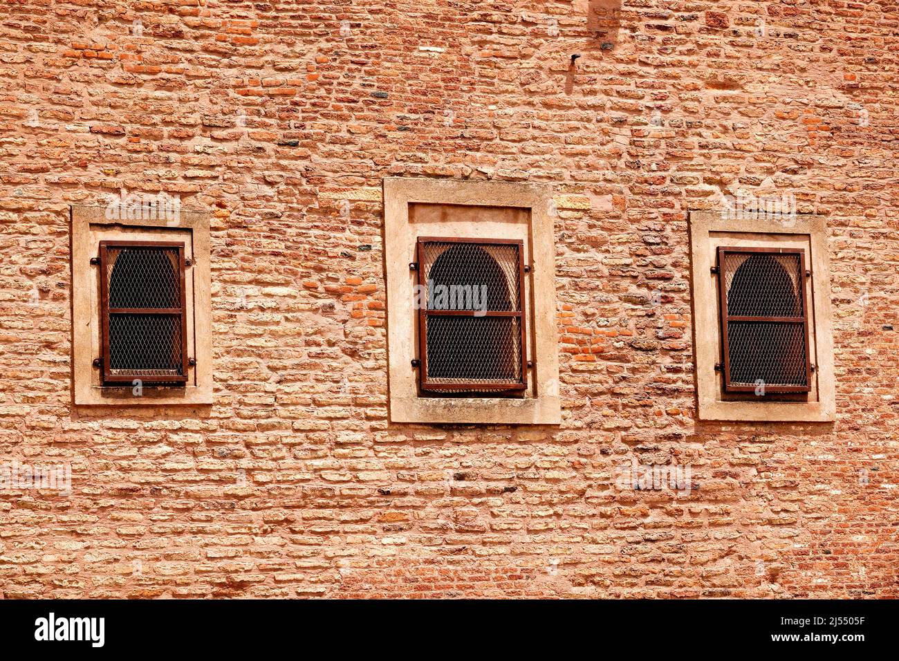 Old Castle Window at Agra Fort Stock Photo - Alamy