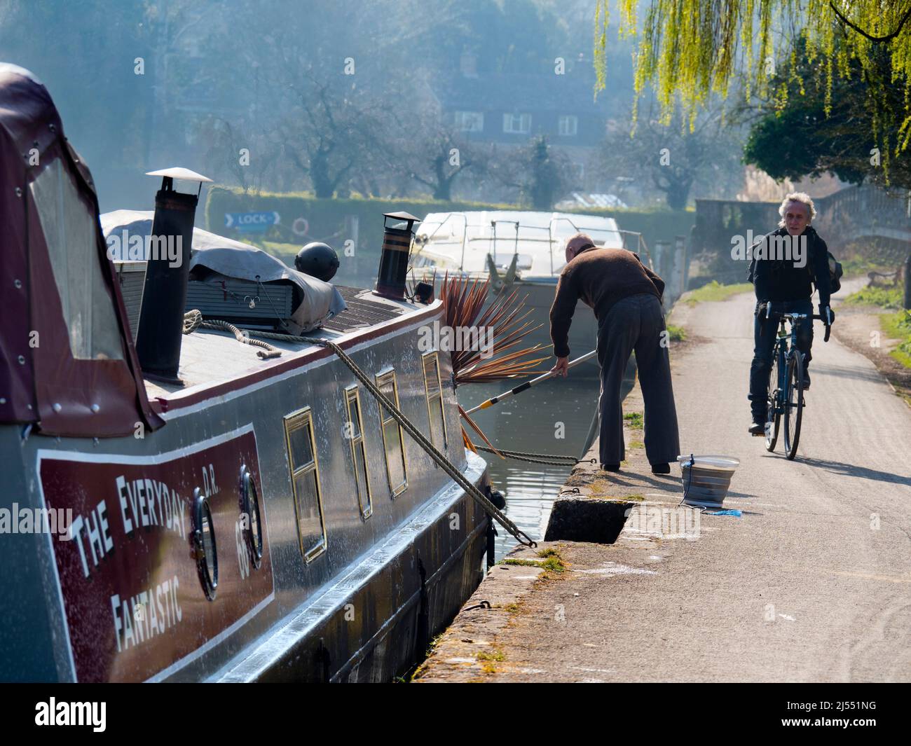 This is the Thames Walk downstream of Oxford, England. This stretch of ...
