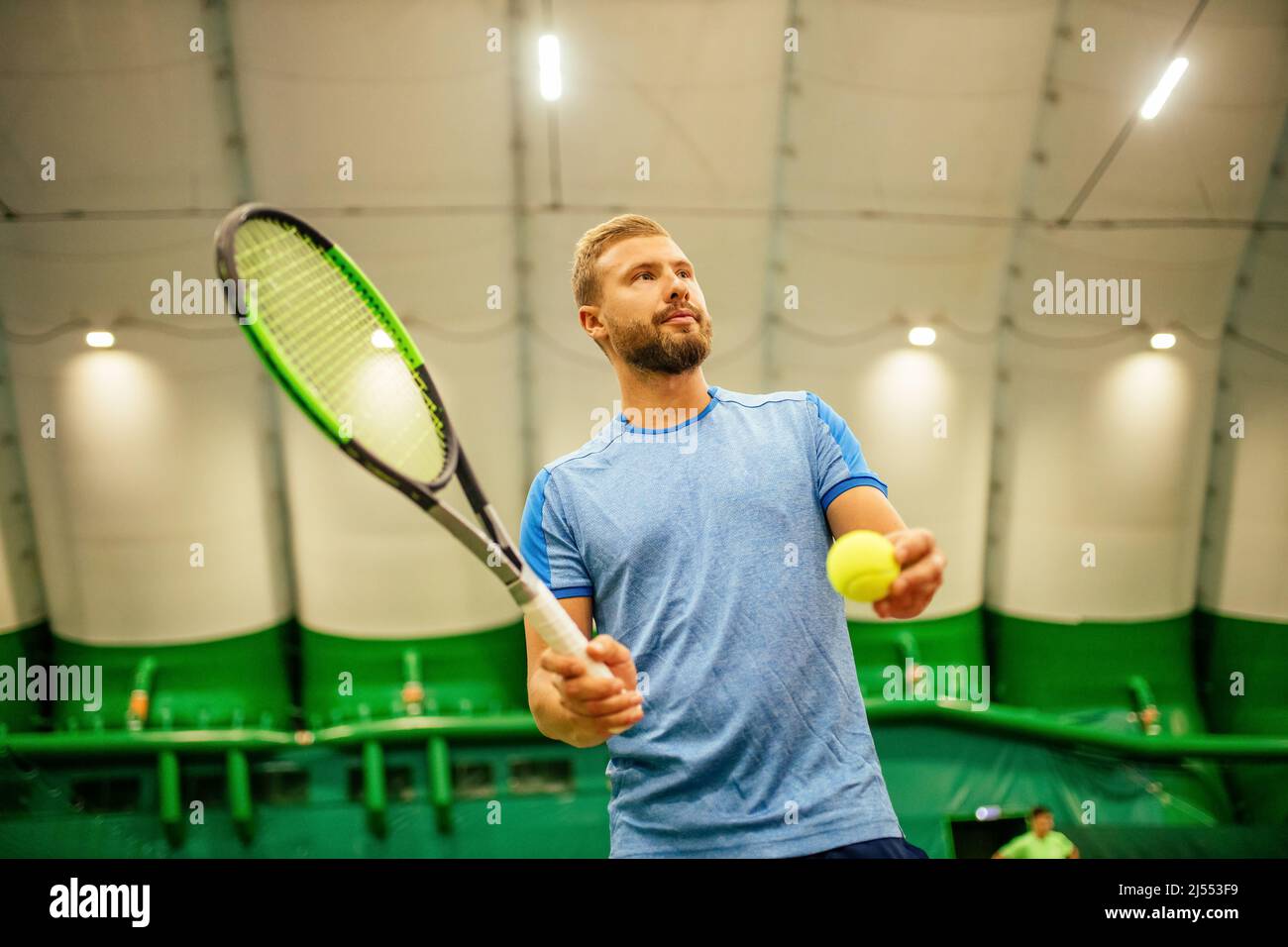 Tennis man jumping hi-res stock photography and images - Alamy