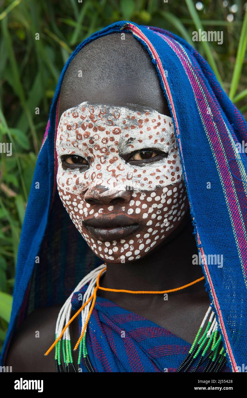 Young Surma woman with traditional body paintings, Kibish, Omo river ...
