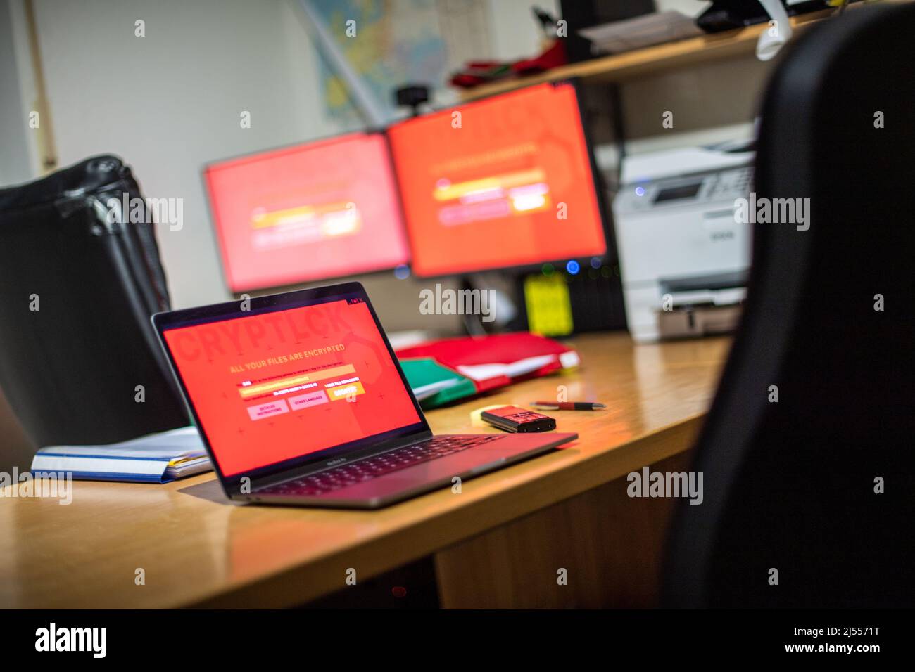 Demand ransom hi-res stock photography and images - Alamy