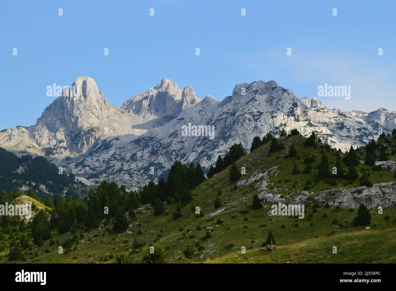 Hiking trail on Prenj mountain, Lupoglav peak Stock Photo - Alamy