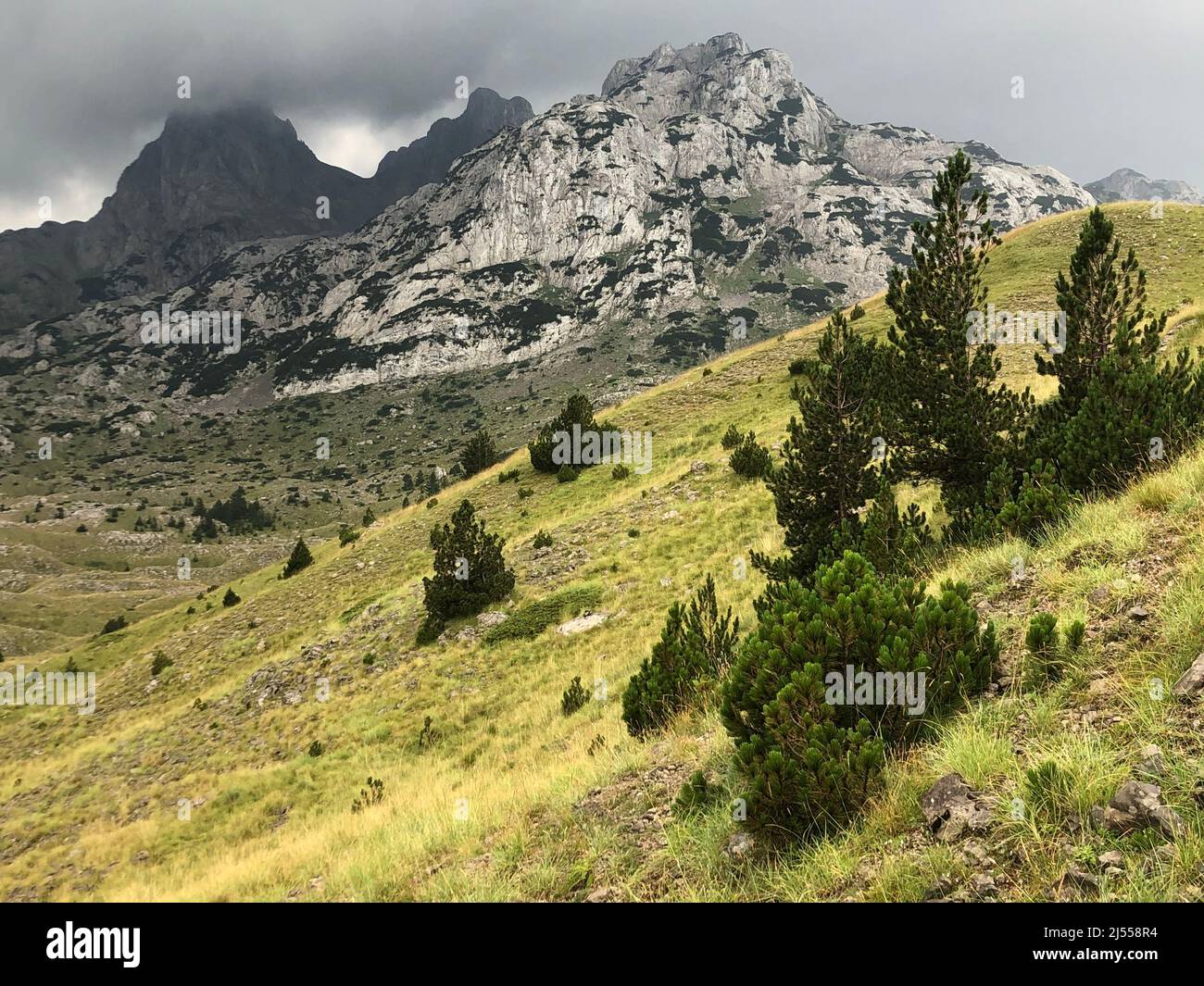 Hiking trail on Prenj mountain, Lupoglav peak Stock Photo - Alamy