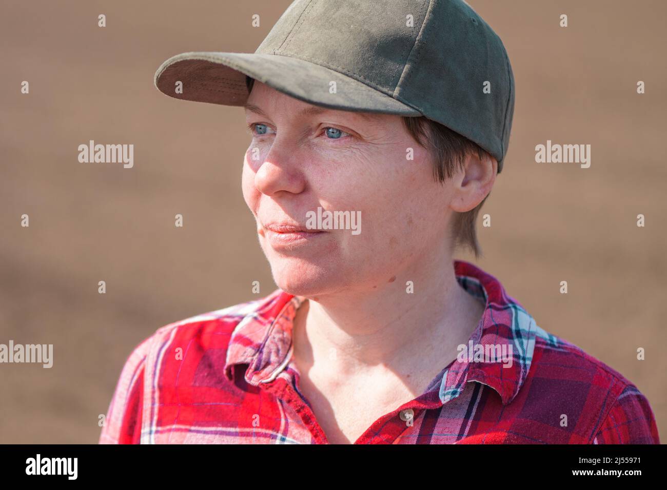 Field cap hi-res stock photography and images - Alamy