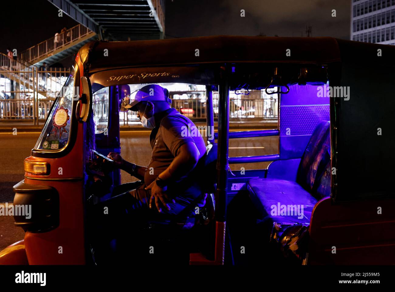 Three wheeler colombo sri lanka hi-res stock photography and images - Alamy