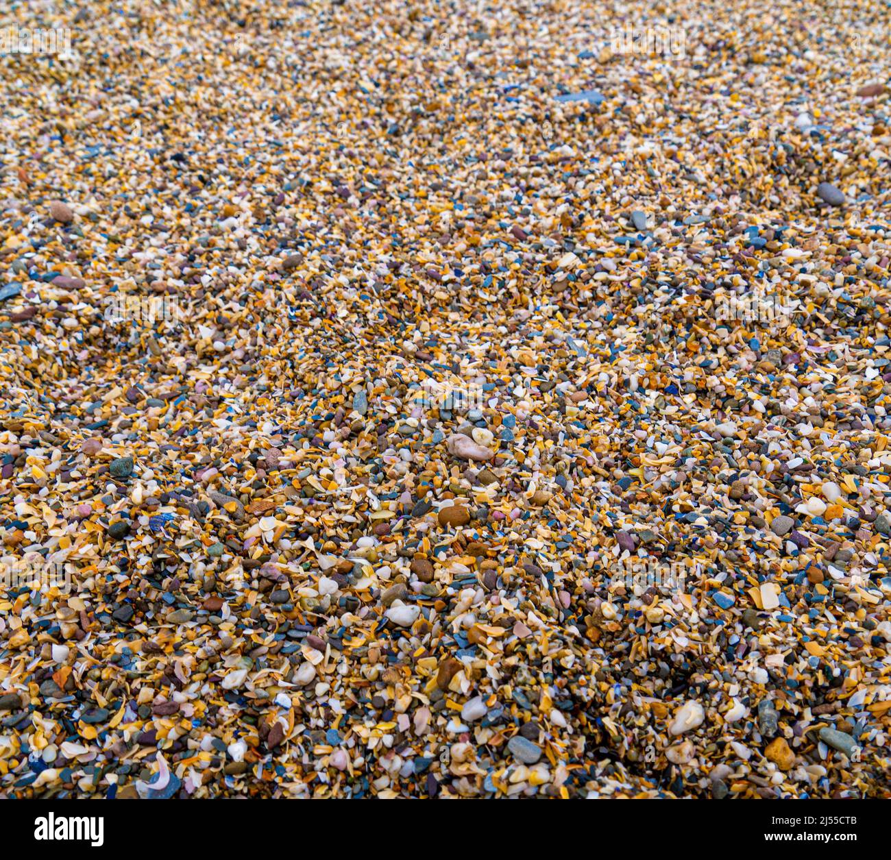 Pebble Slate Beach Gravel on beach texture Stock Photo - Alamy