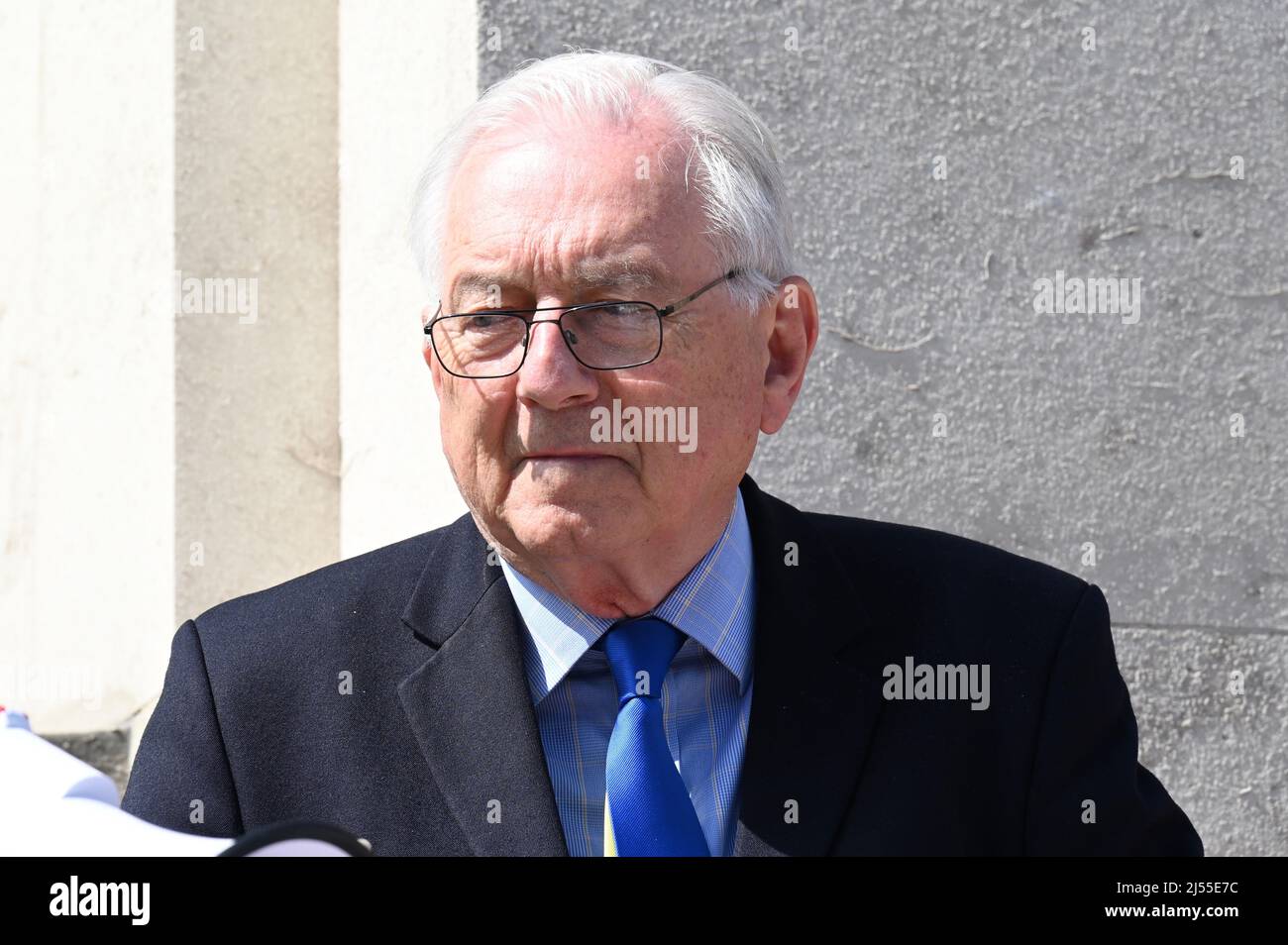 Sir peter bottomley mp hi-res stock photography and images - Alamy