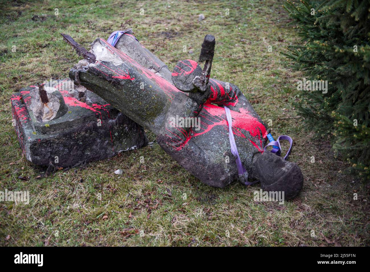 Red army monuments hi-res stock photography and images - Alamy