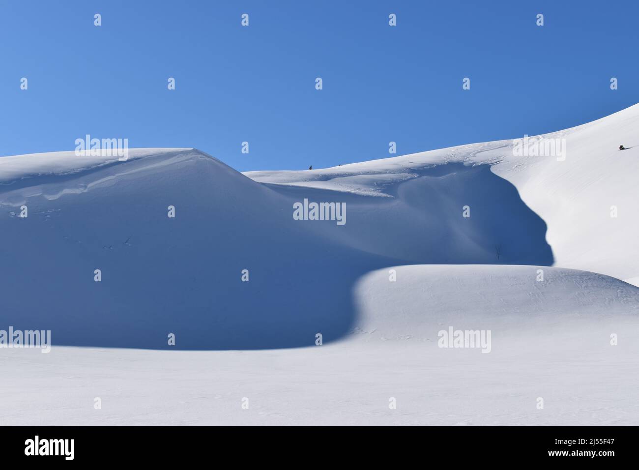 Winter hiking on Zelengora mountain, Part 4 Stock Photo - Alamy
