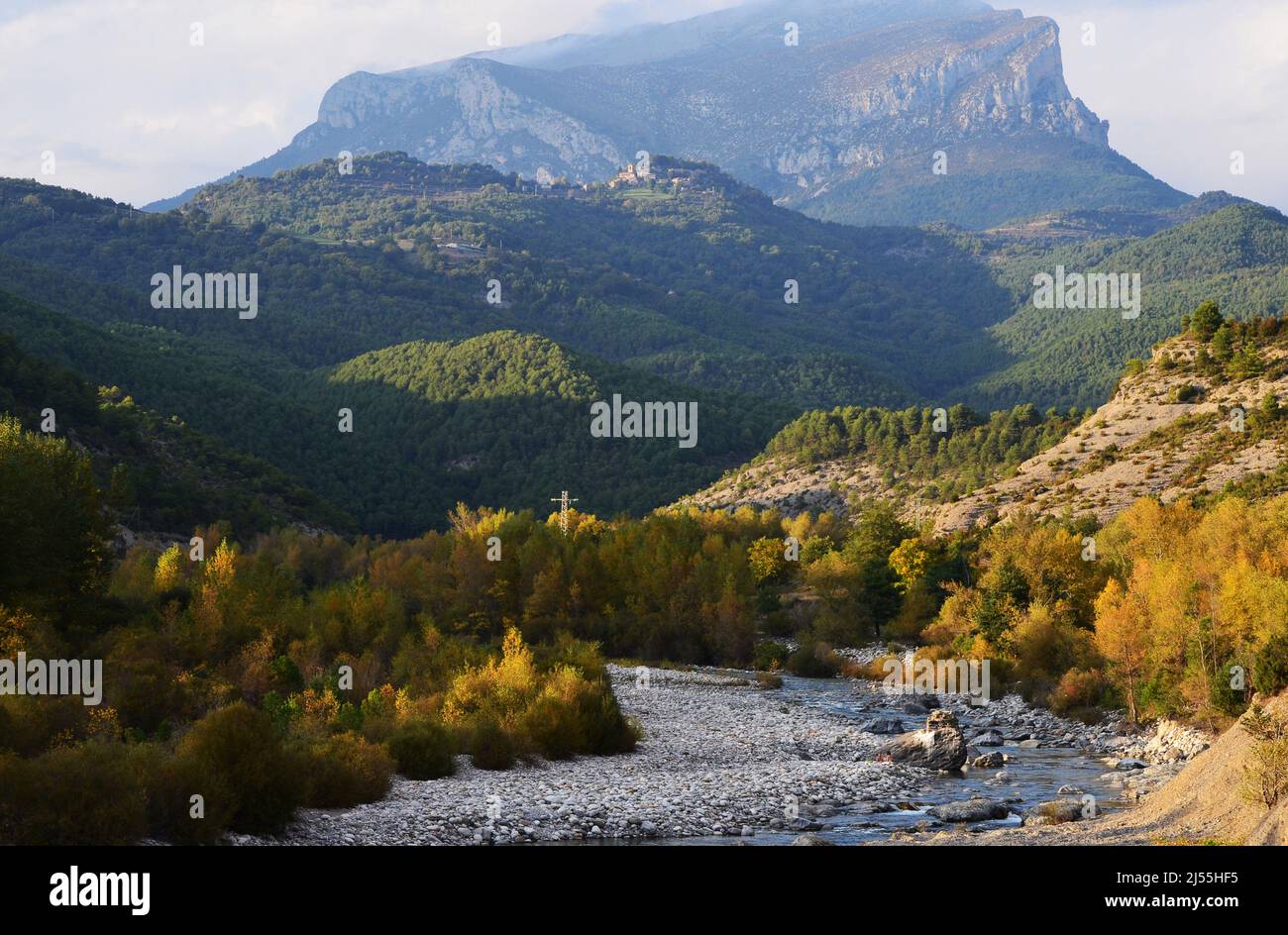 The Cinca river valley in the Aragonese Pyrenees Stock Photo - Alamy