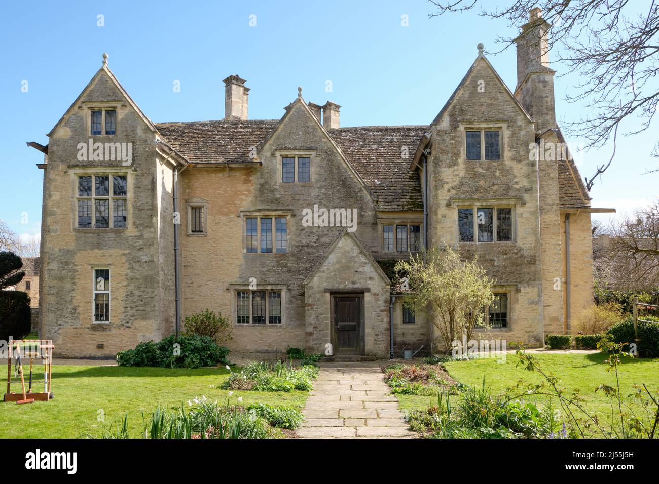 English manor house cotswolds hi-res stock photography and images - Alamy