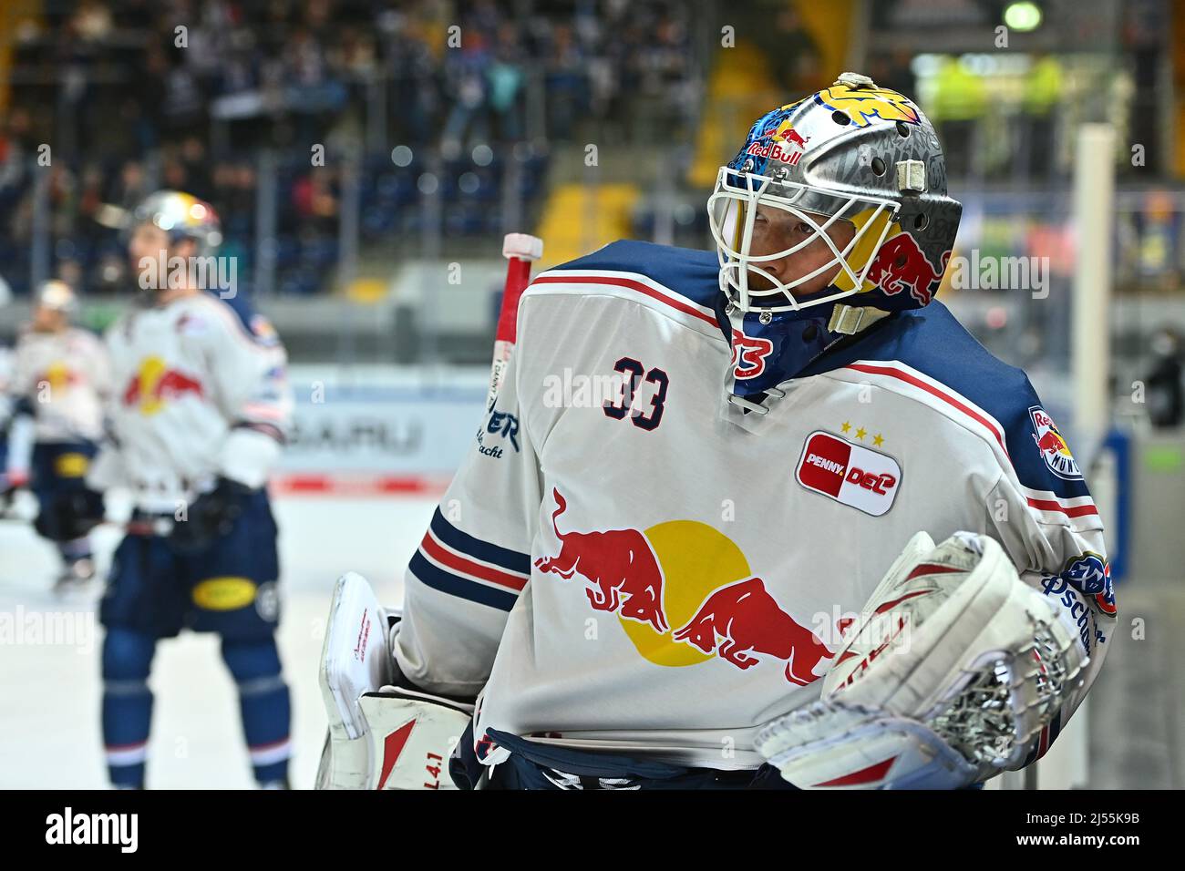 Danny bull hi-res stock photography and images - Alamy