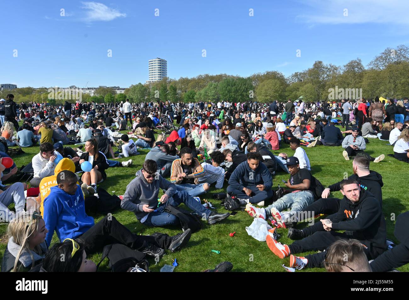 Hyde park 420 2022 hi-res stock photography and images - Alamy