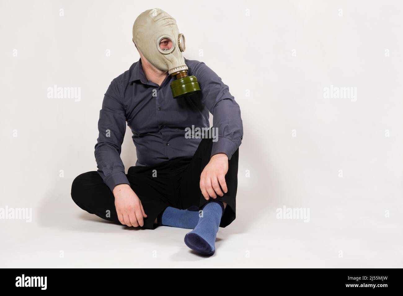 Person bad smell gas mask hi-res stock photography and images - Alamy