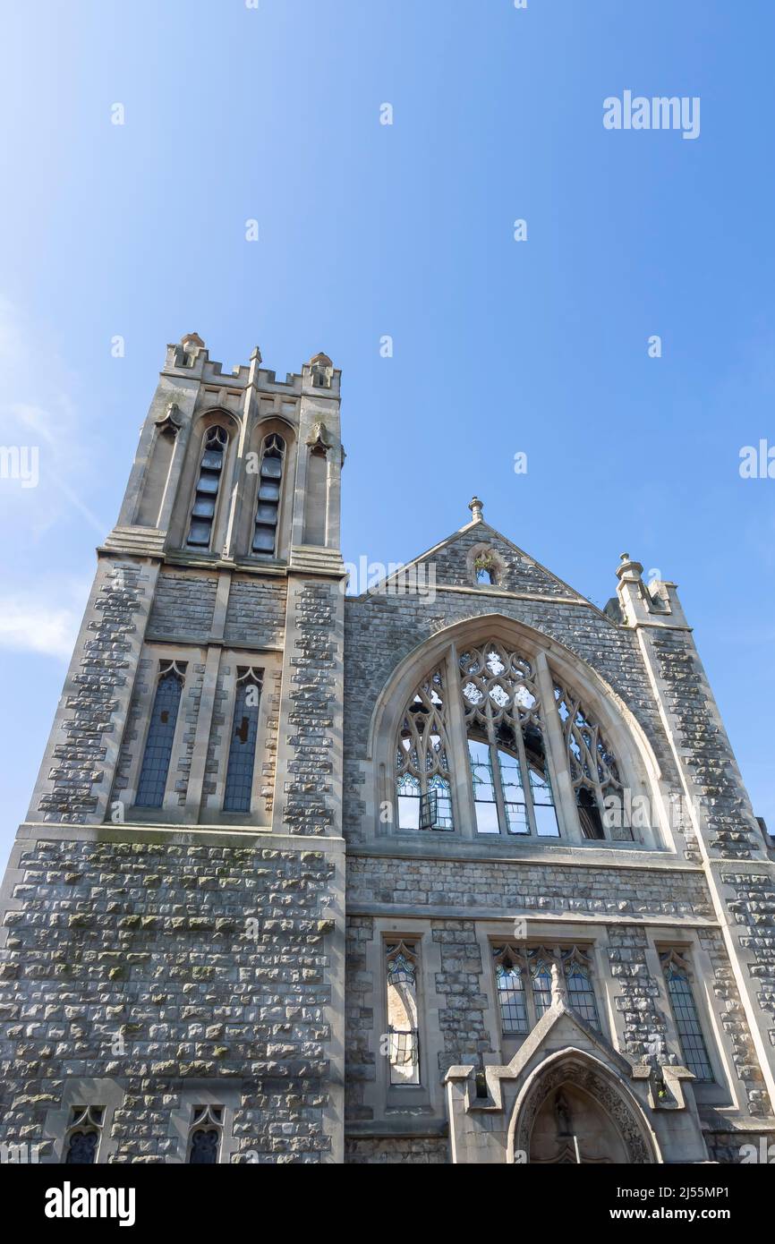 Christian church exterior hi-res stock photography and images - Alamy