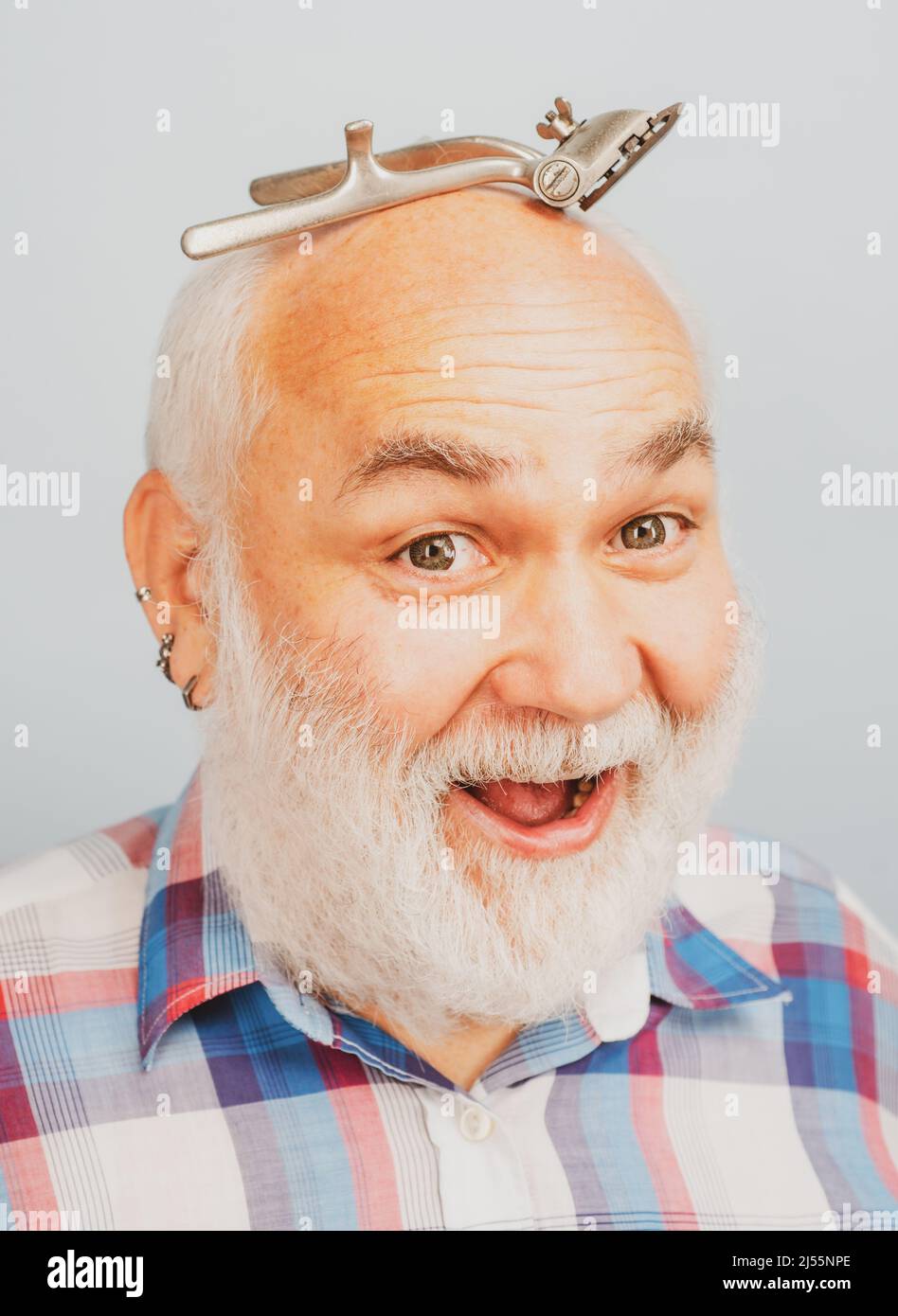Mature man trimmer cuts hi-res stock photography and images - Alamy