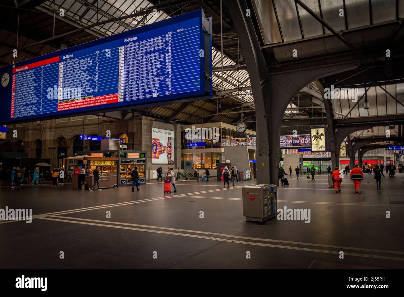 Zurich main station hi-res stock photography and images - Alamy