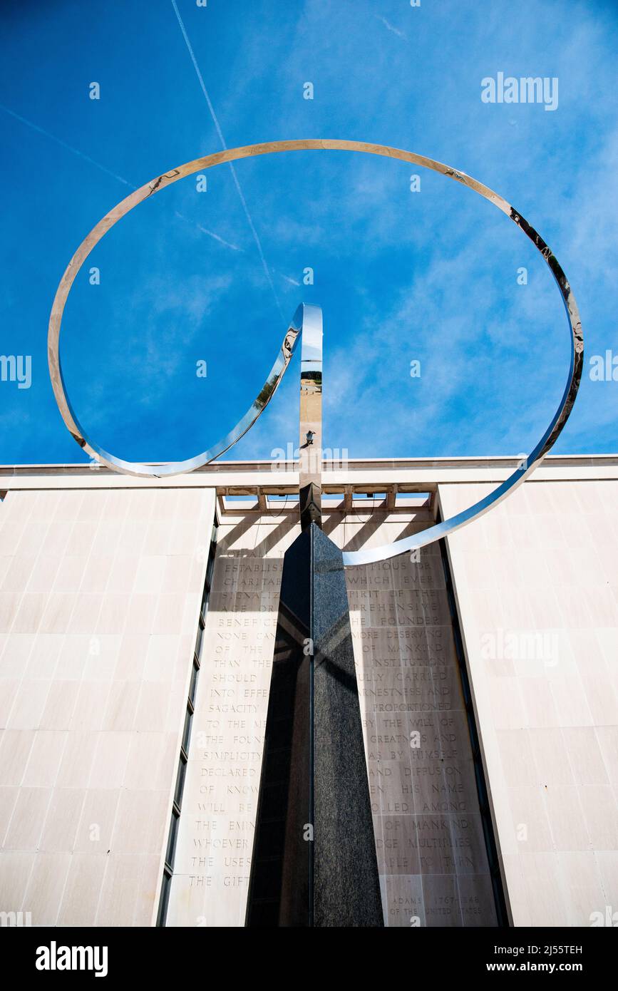 Infinity in Eight Minutes Sculpture at American History Museum ...