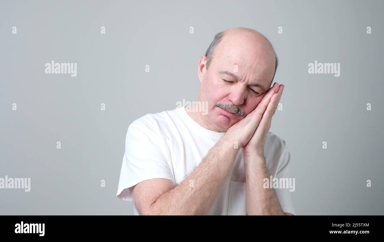 Pretending to be asleep hi-res stock photography and images - Alamy